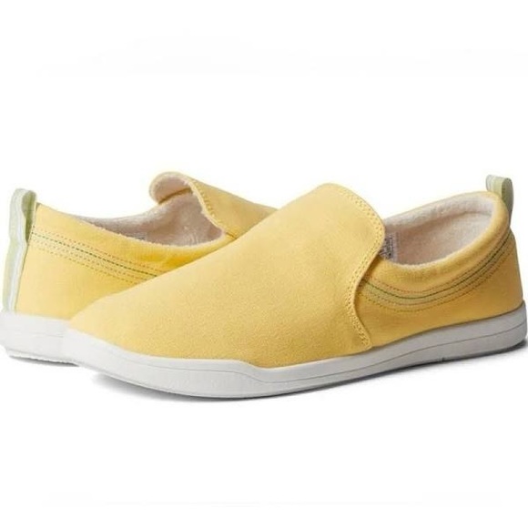 Vionic | Shoes | Vionic Beach Marshall Slip On Canvas Sneakers Sun ...